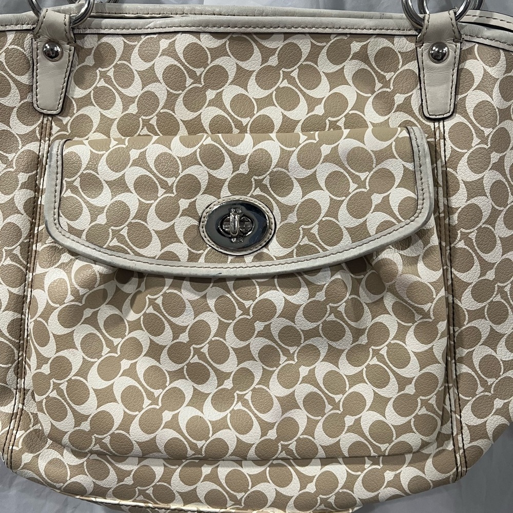 Coach Tan Shoulder Bag With Iconic Monogram Design - Gem